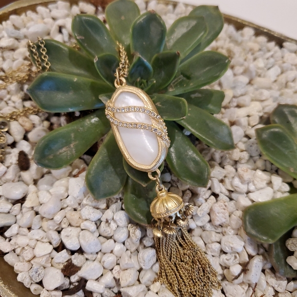 u | Jewelry | Dainty Almost White Gold Necklace | Poshmark